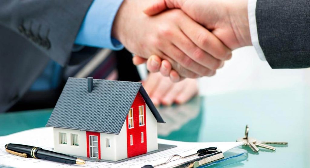 Selling Home to Investor: Pros, Cons & What to Expect